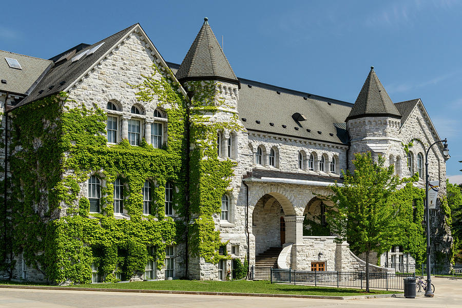 12 Most Expensive Colleges In The World Add To Bucketlist Vacation